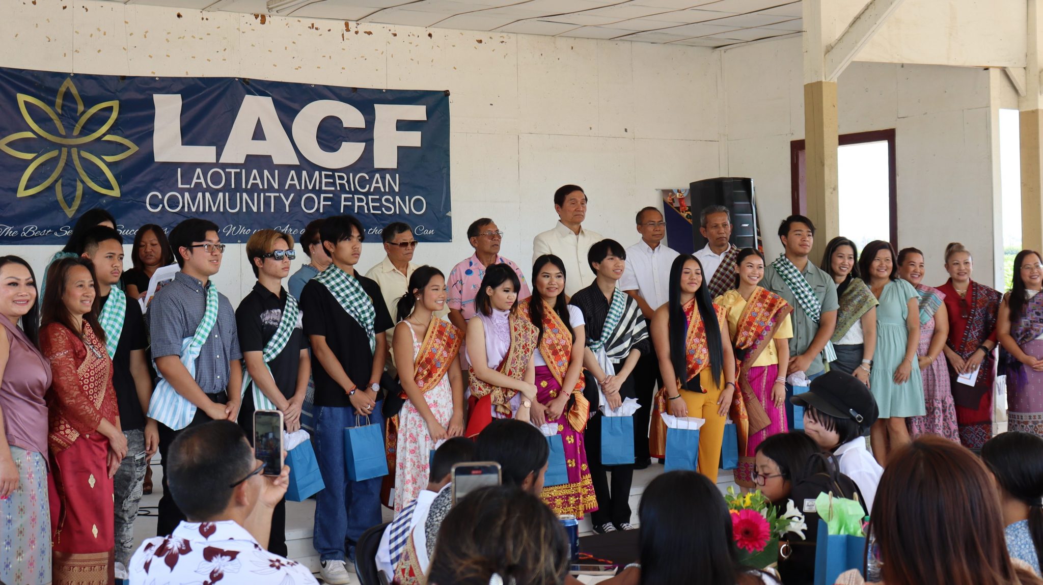 Community Banquet Celebrates Lao Graduates and Educators - Laotian ...